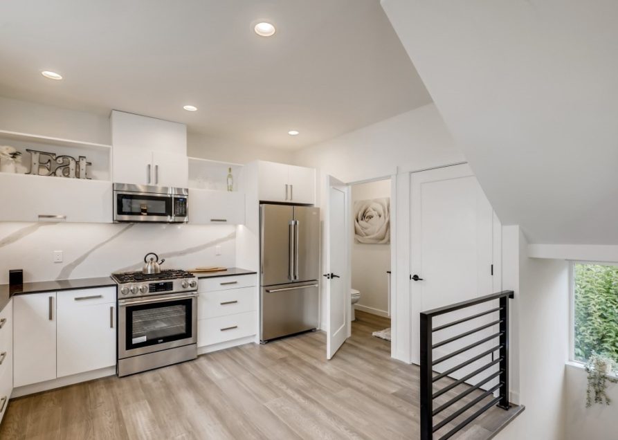 942 Broadway E - Solid Rebuild