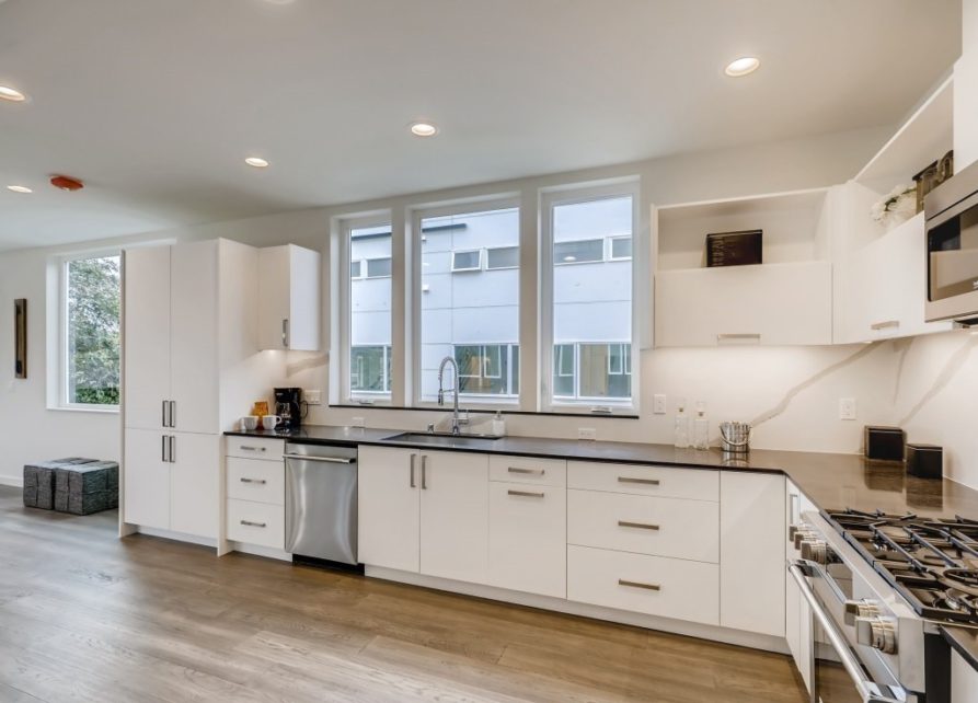 942 Broadway E - Solid Rebuild